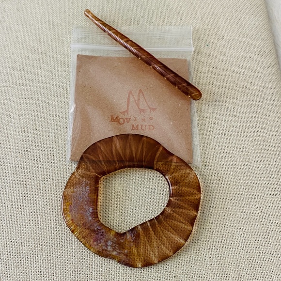 Moving Mud | Jewelry | Moving Mud Iced Tea Hand Blown Glass Knit Shawl ...